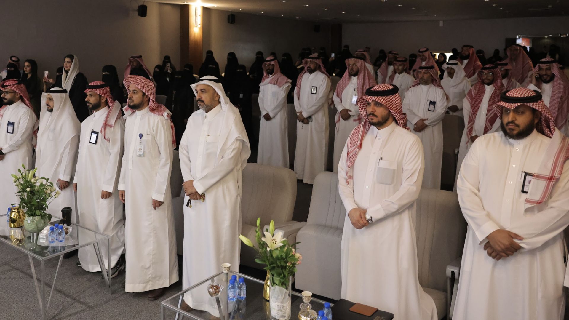 المركز ينظّم مبادرة "بيئتنا مسؤوليتنا" بالتعاون مع "الموارد البشرية ...